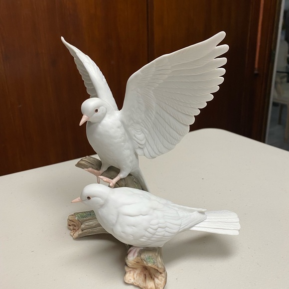 Homco | Accents | Homco Masterpiece Vintage Porcelain Doves Figurine ...